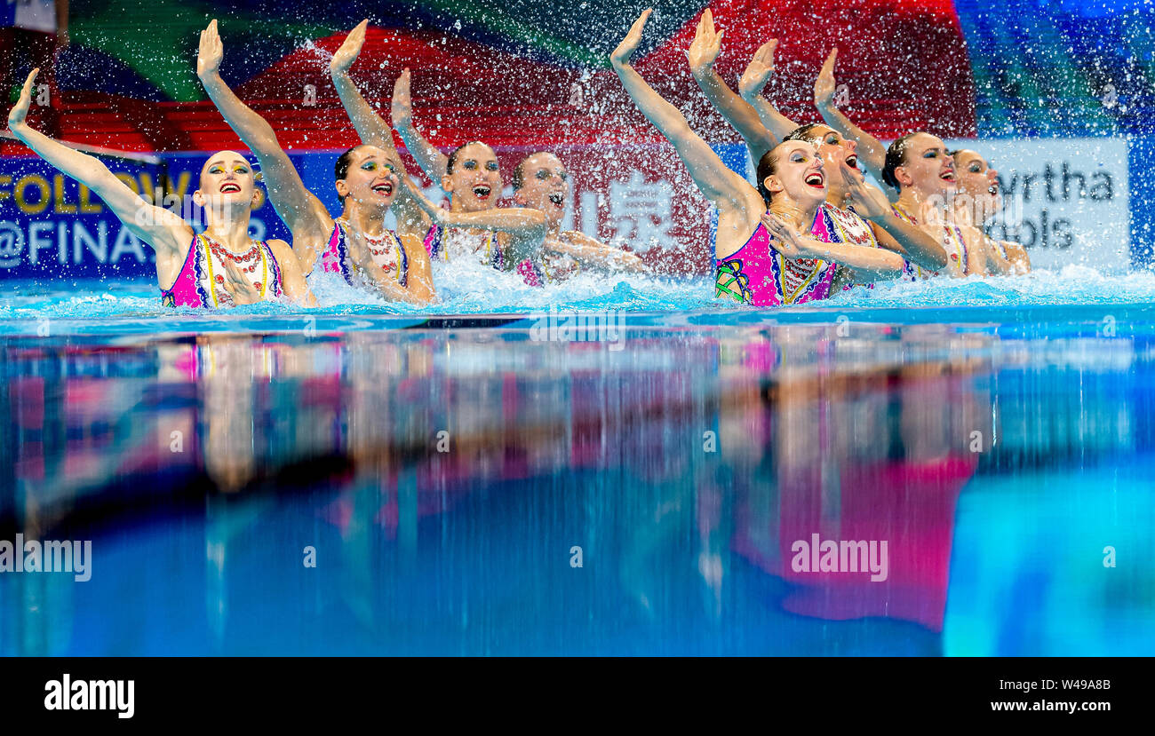 Team russia synchronised swimming hi-res stock photography and images ...