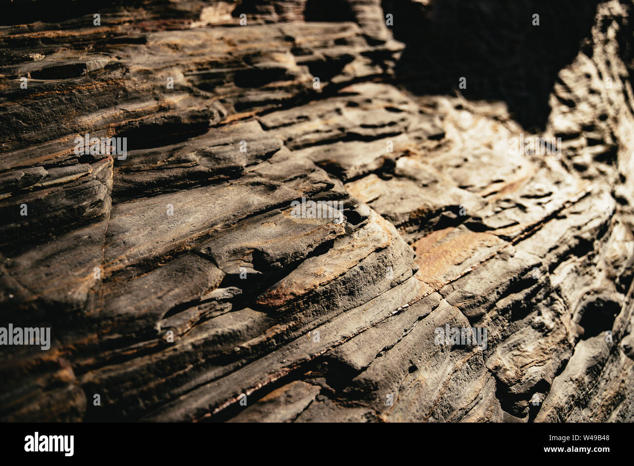 Exposed shale rock layers hi-res stock photography and images - Alamy
