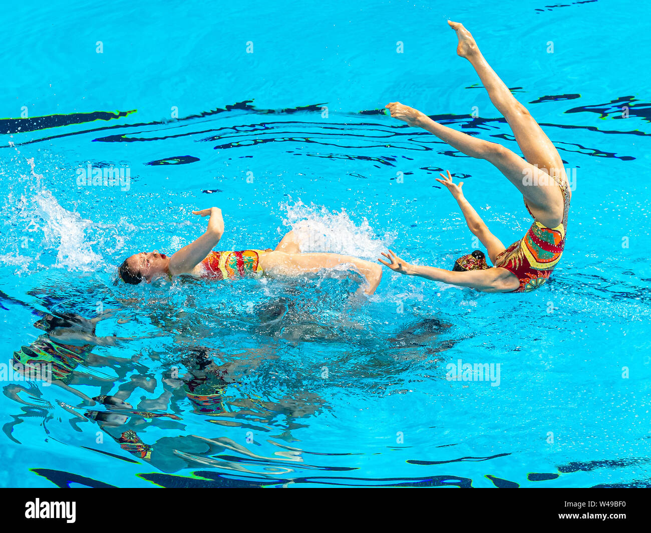 Artistic swimming team china hi-res stock photography and images - Alamy