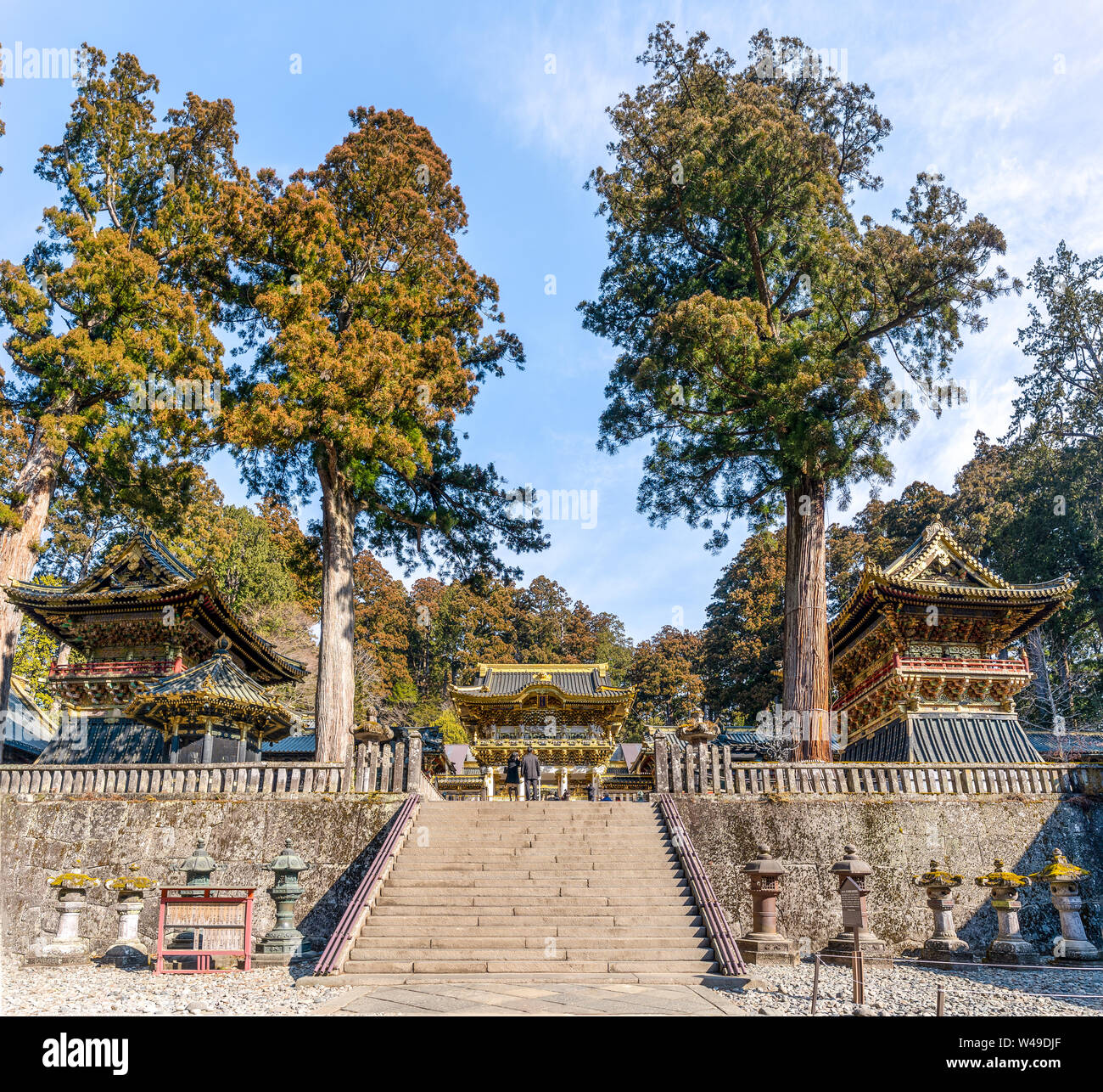 Yomeimon Gate. Japan's most ornate structure, giving off a grand and ...