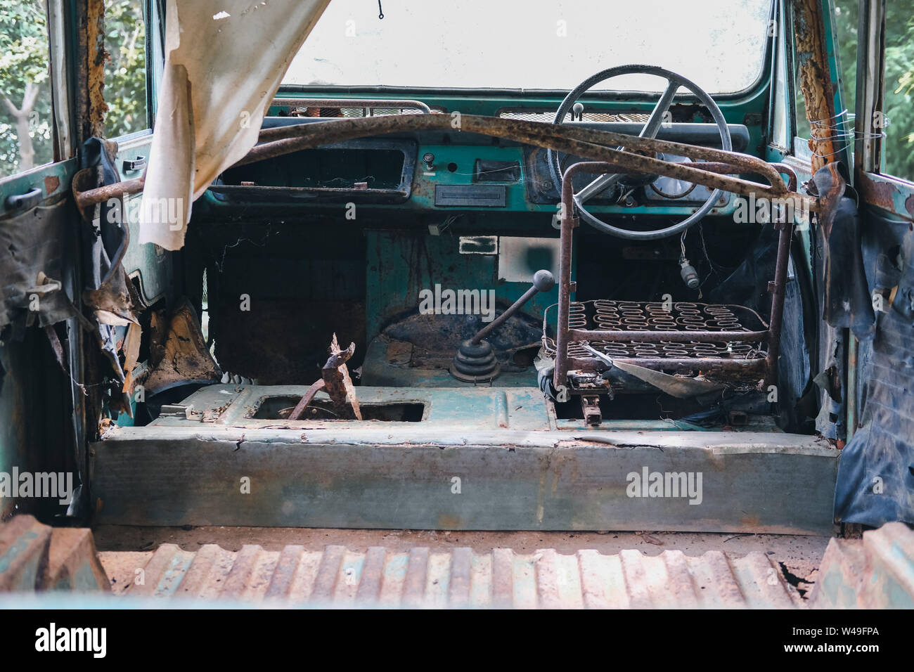 retro vintage green old jeep car. 4 wheel drive off road vehicle Stock ...
