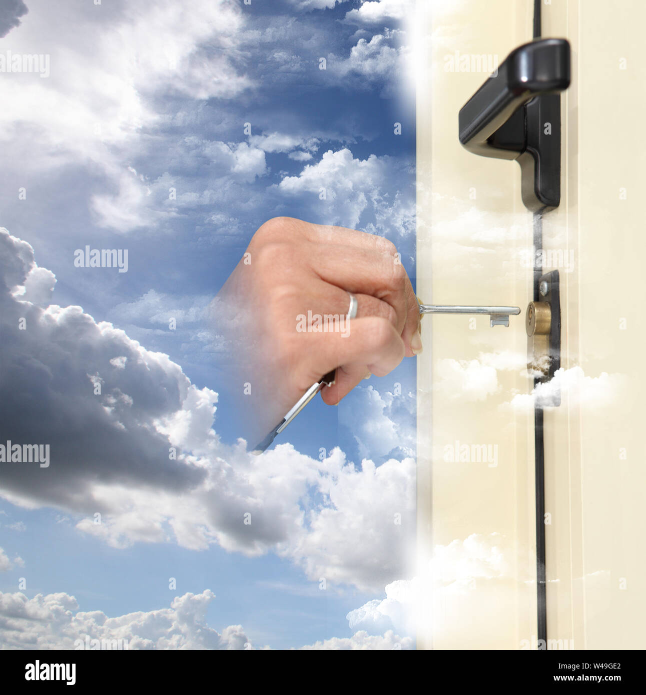 Opening the door to success hi-res stock photography and images - Alamy