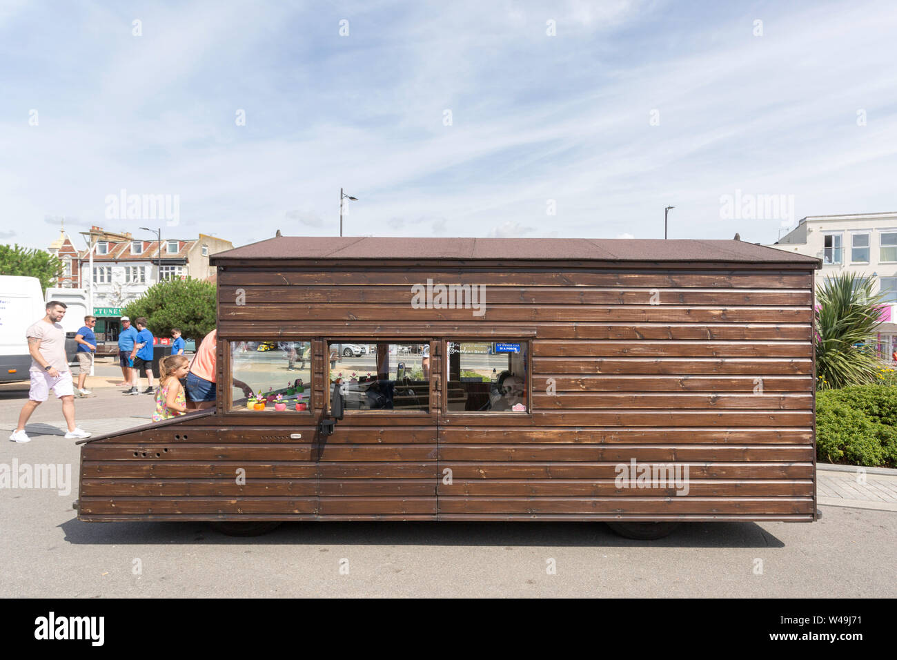 Southend on Sea, UK. 21st July, 2019. The worlds fastest shed visits ...