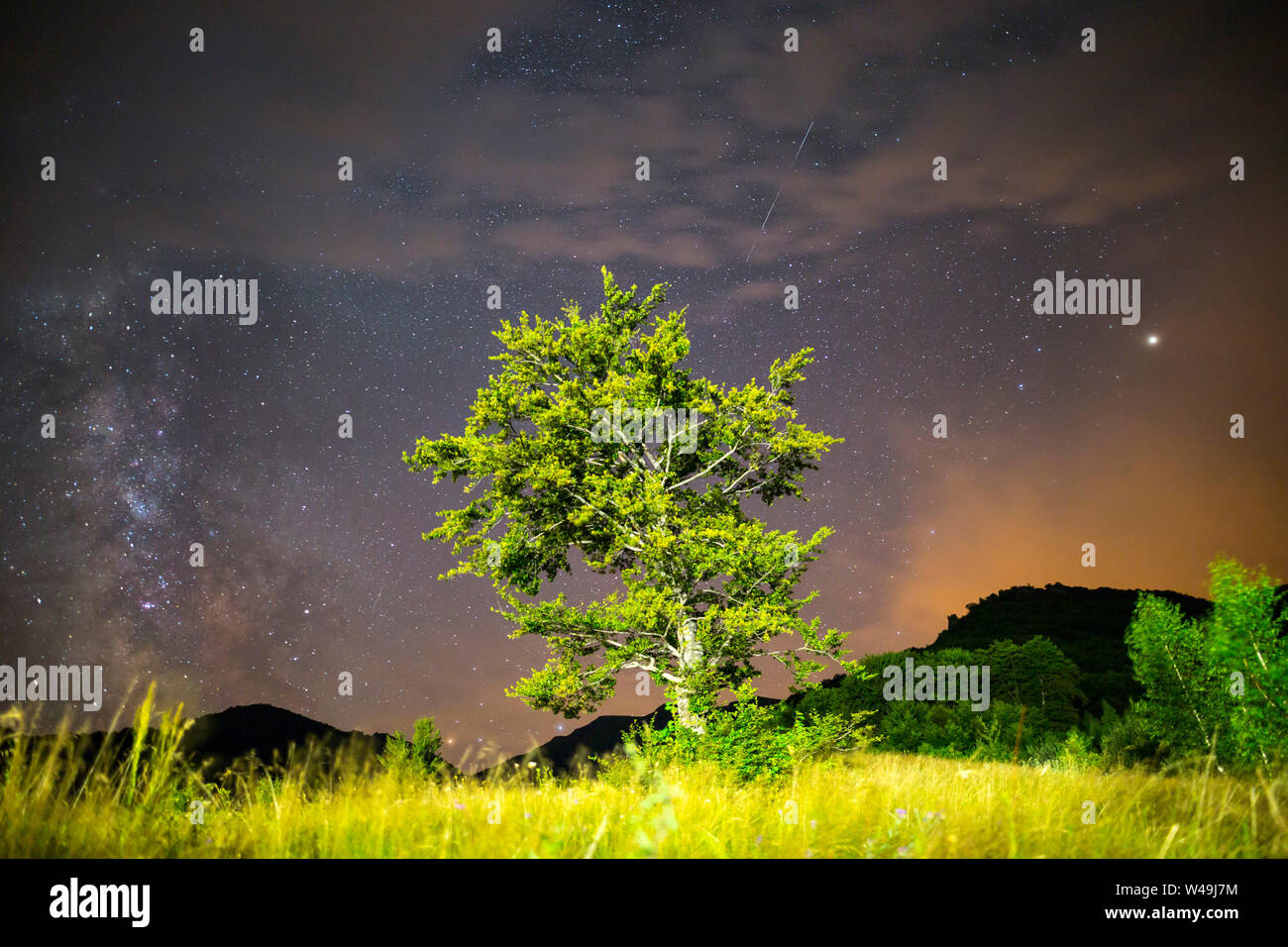 Shooting star clouds hi-res stock photography and images - Alamy