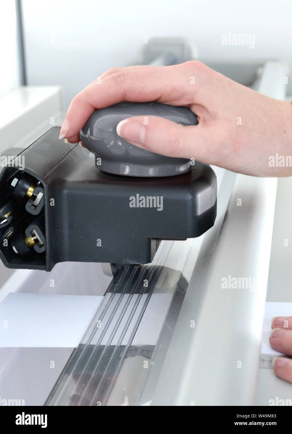 cutting device table knife cutting table paper circular knife Stock ...