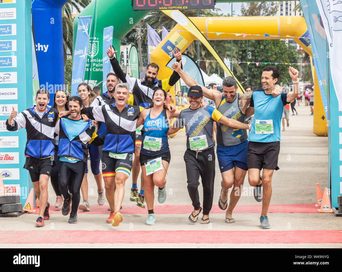 24 hour relay hi-res stock photography and images - Alamy