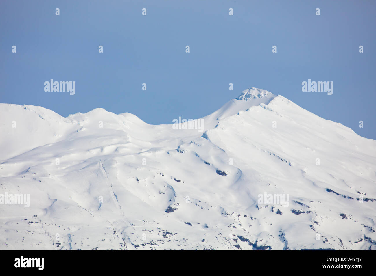 Mt ruapehu snow hi-res stock photography and images - Alamy