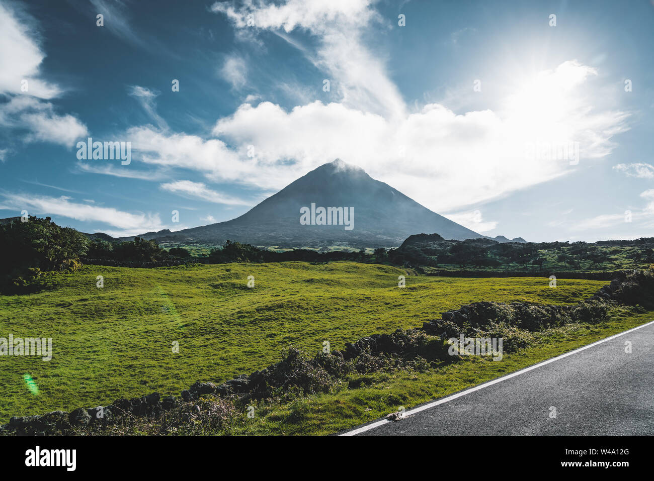 Straight EN3 longitudinal road northeast of Mount Pico and the ...