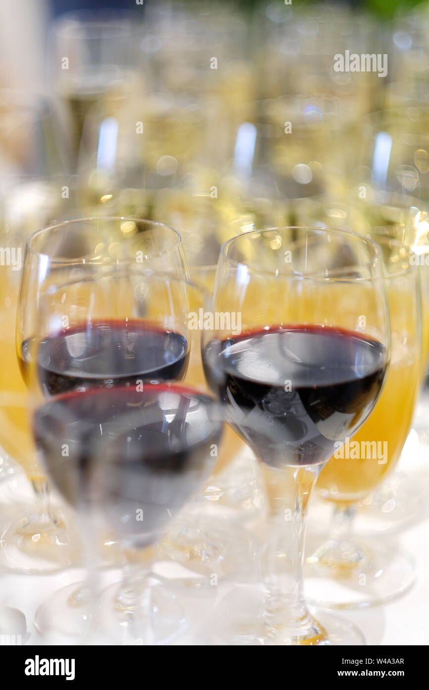 Restaurant table buffet drinks wine hi-res stock photography and images ...