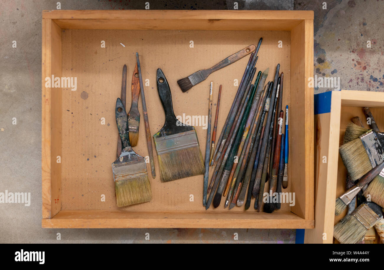 artist studio tools Stock Photo - Alamy