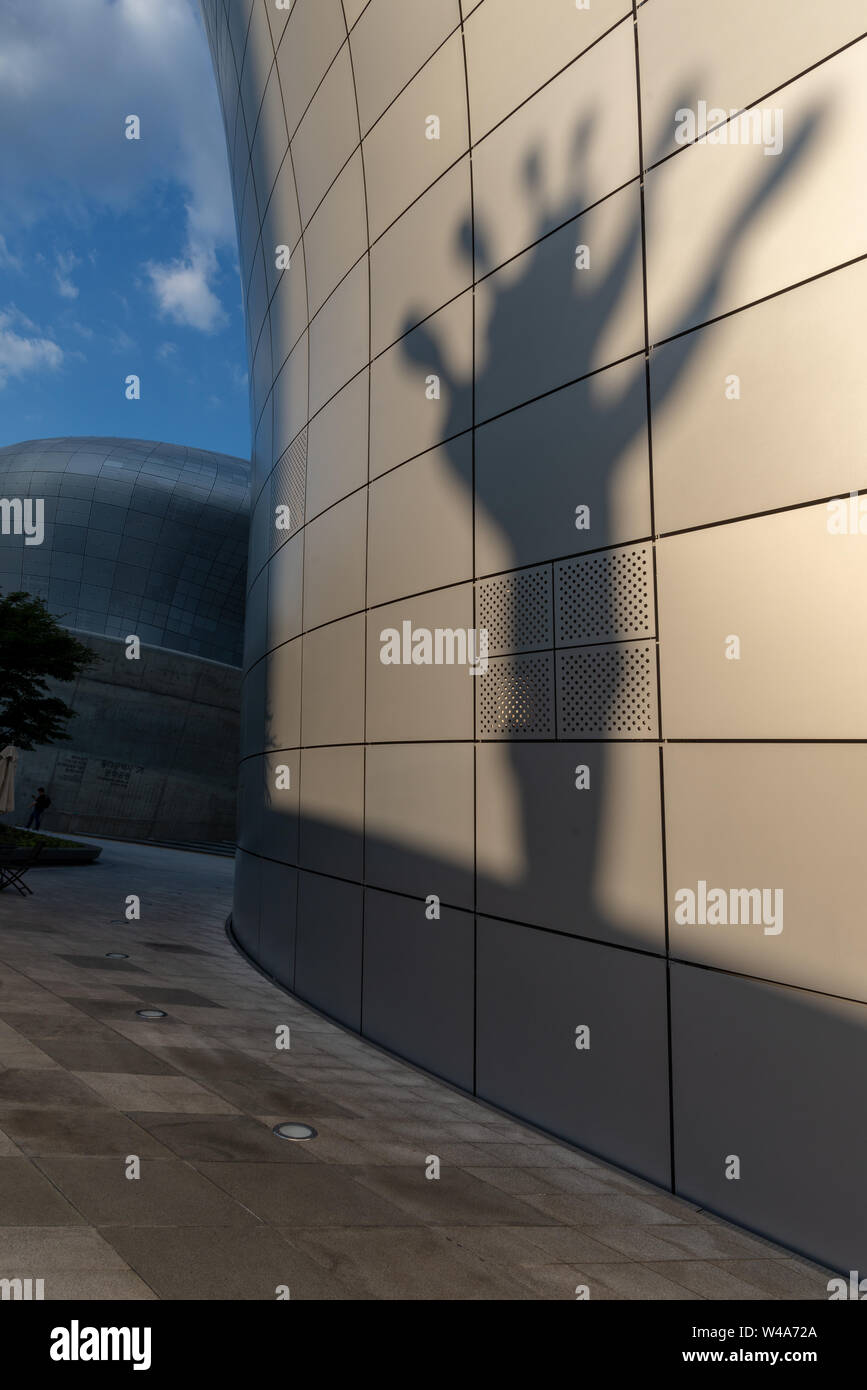 Seoul south korea sculpture on hi-res stock photography and images - Alamy