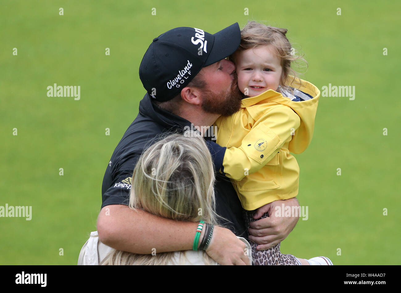 Republic Of Ireland's Shane Lowry celebrates winning the Claret Jug ...