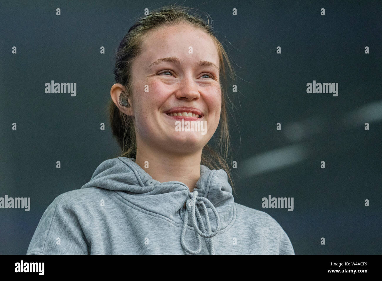 Sigrid sing hi-res stock photography and images - Alamy