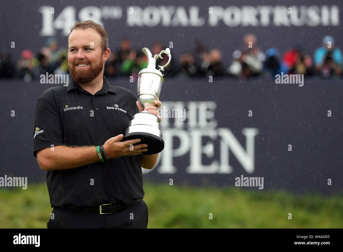 Republic Of Ireland's Shane Lowry celebrates winning the Claret Jug ...
