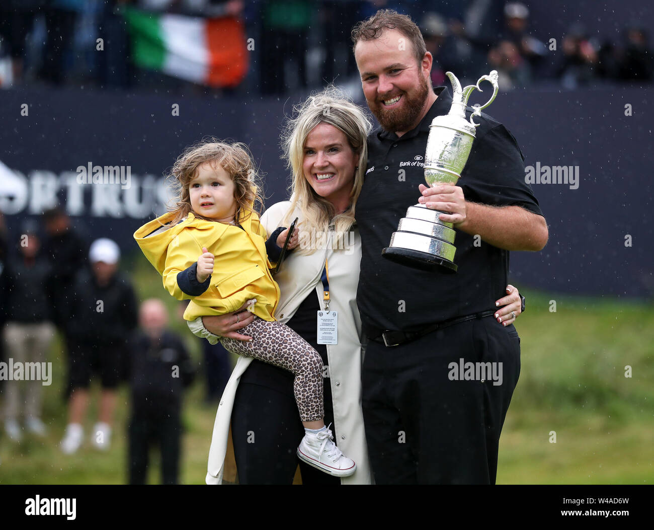 Republic Of Ireland's Shane Lowry celebrates with wife Wendy Honner and ...