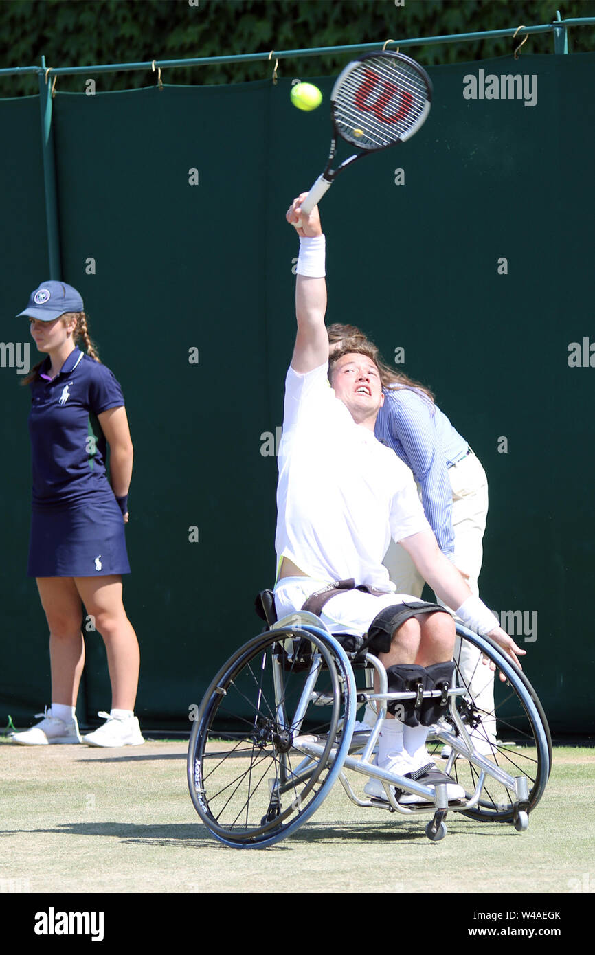 Alfie Hewett of Great Britain in the singles wheelchair tennis ...