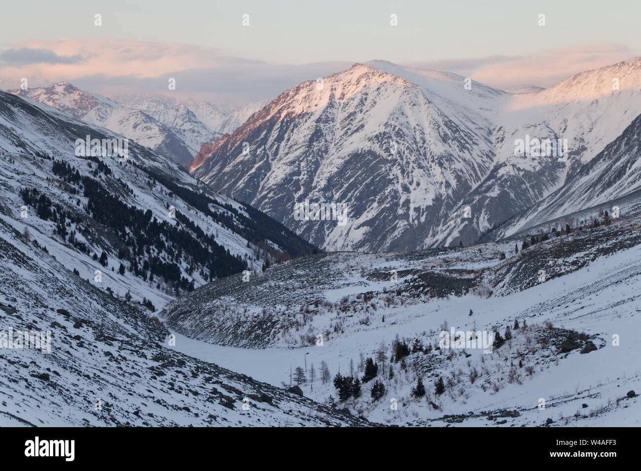 Altay mountain hi-res stock photography and images - Alamy