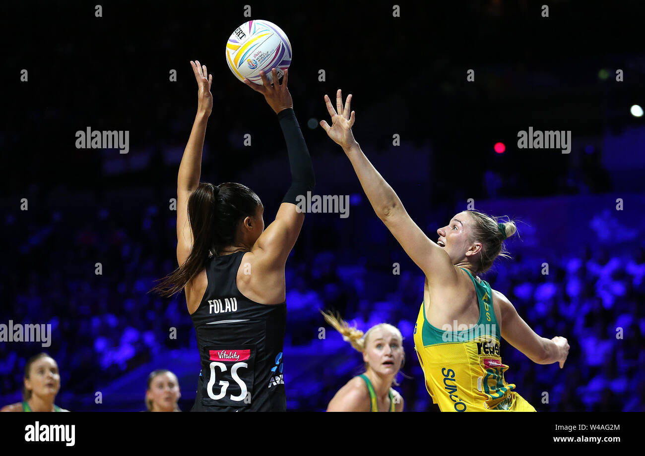 Courtney bruce netball hi-res stock photography and images - Alamy
