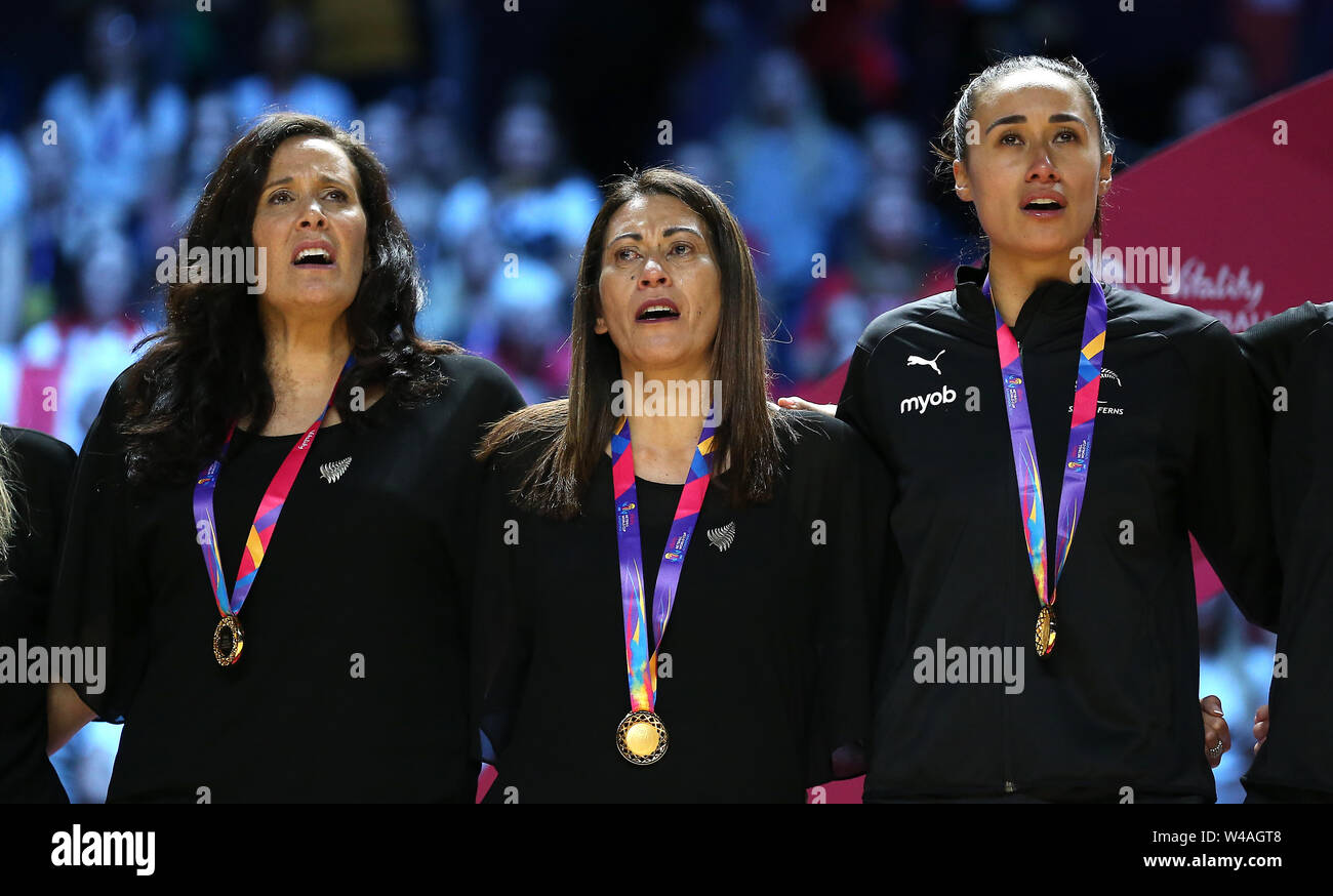 New Zealand coach Noeline Taurua (centre) and Maria Folau (right ...