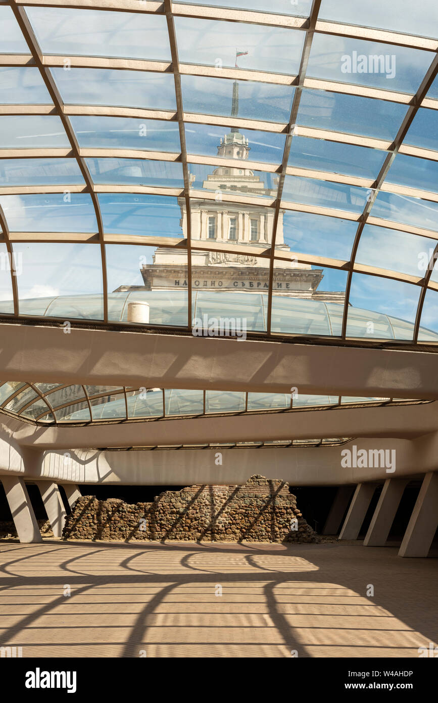 Roman dome architecture hi-res stock photography and images - Alamy