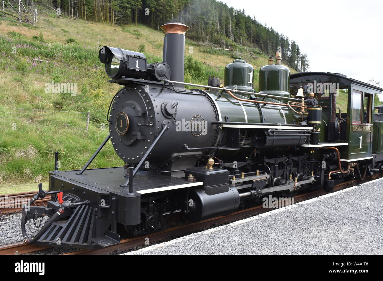 Brecon beacons steam train hi-res stock photography and images - Alamy