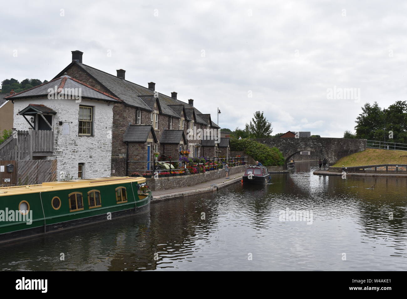 Canal boats at the canal basin at brecon hi-res stock photography and ...