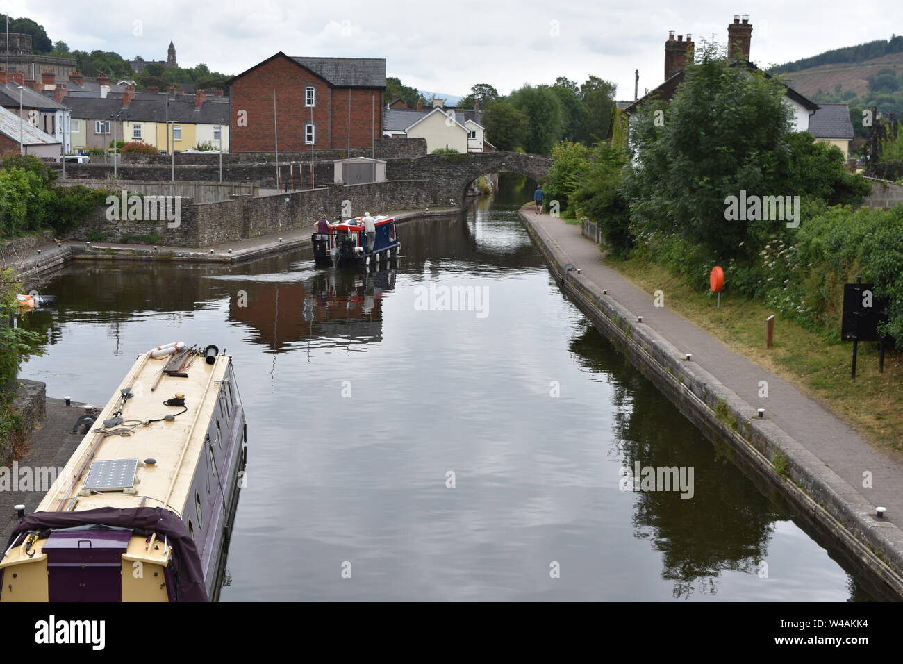 Canal boats at the canal basin at brecon hi-res stock photography and ...