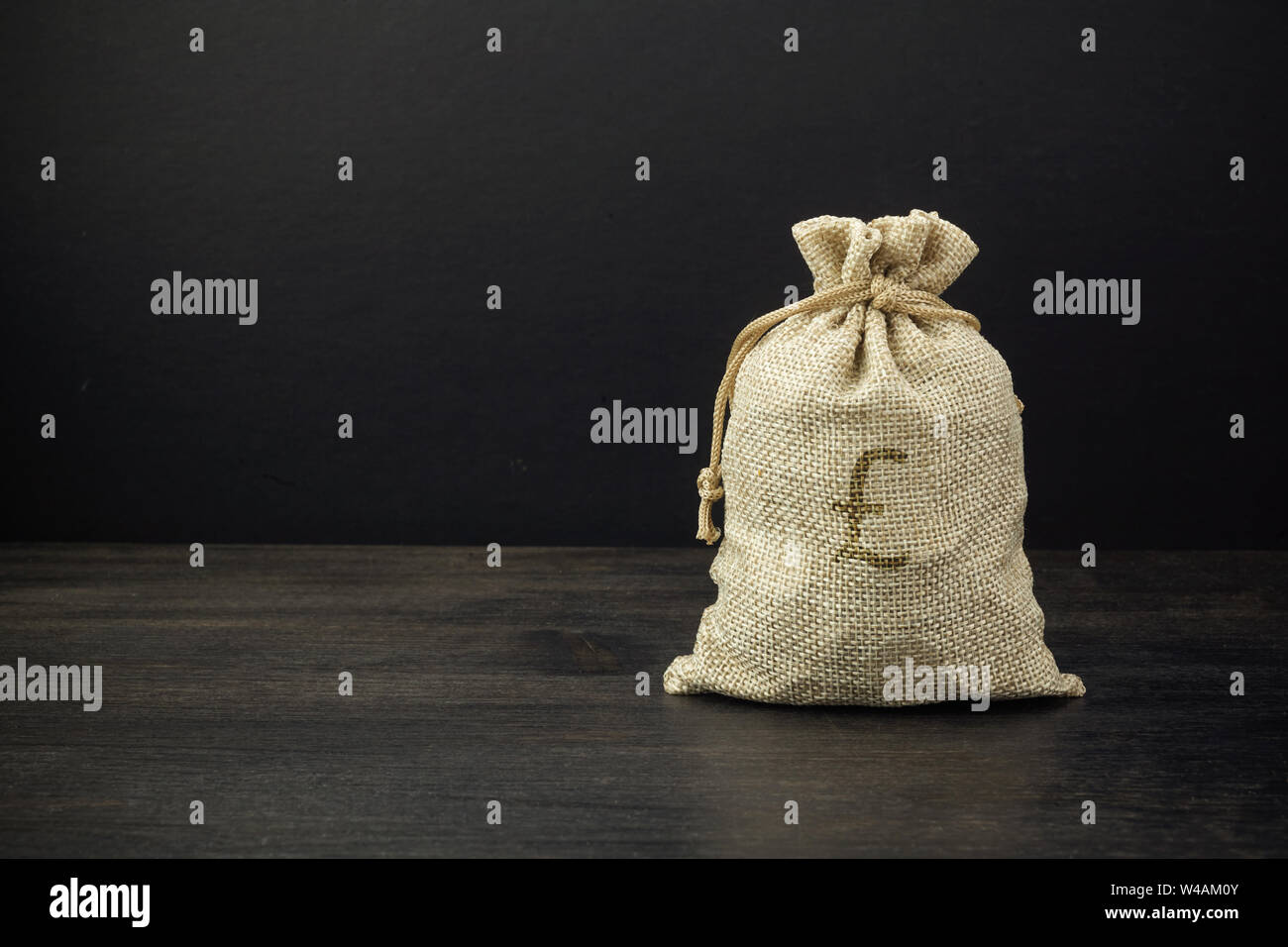 Money bag us dollars hi-res stock photography and images - Alamy