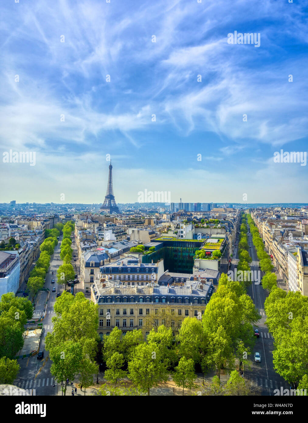 A view of the Eiffel Tower and Paris, France from the Arc de Triomphe Stock Photo - Alamy