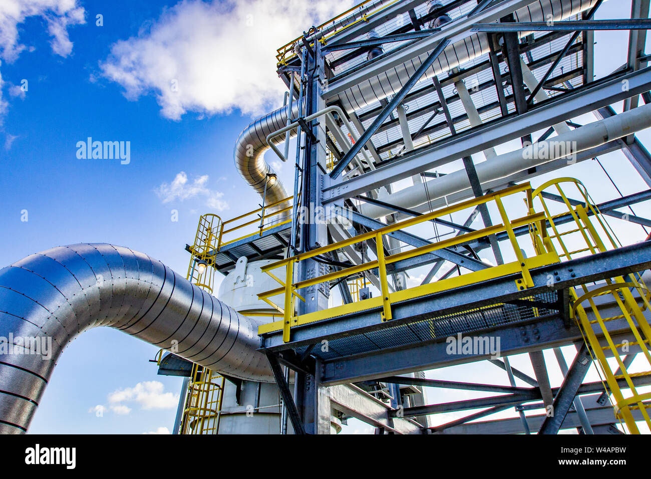Oil refining hi-res stock photography and images - Alamy