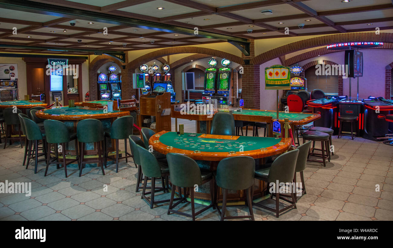 Flutter board hi-res stock photography and images - Alamy