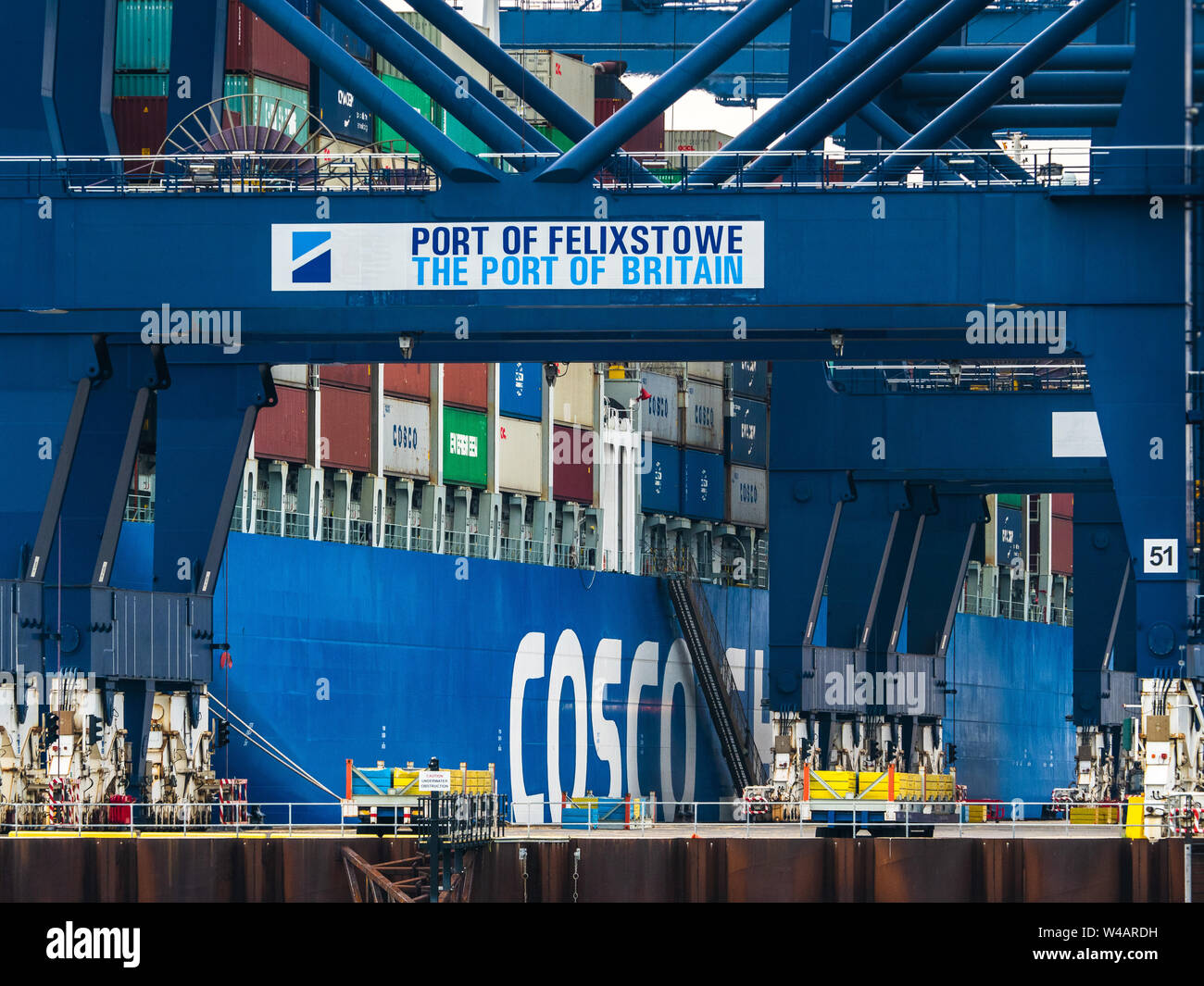 Cosco container ship felixstowe hi-res stock photography and images - Alamy