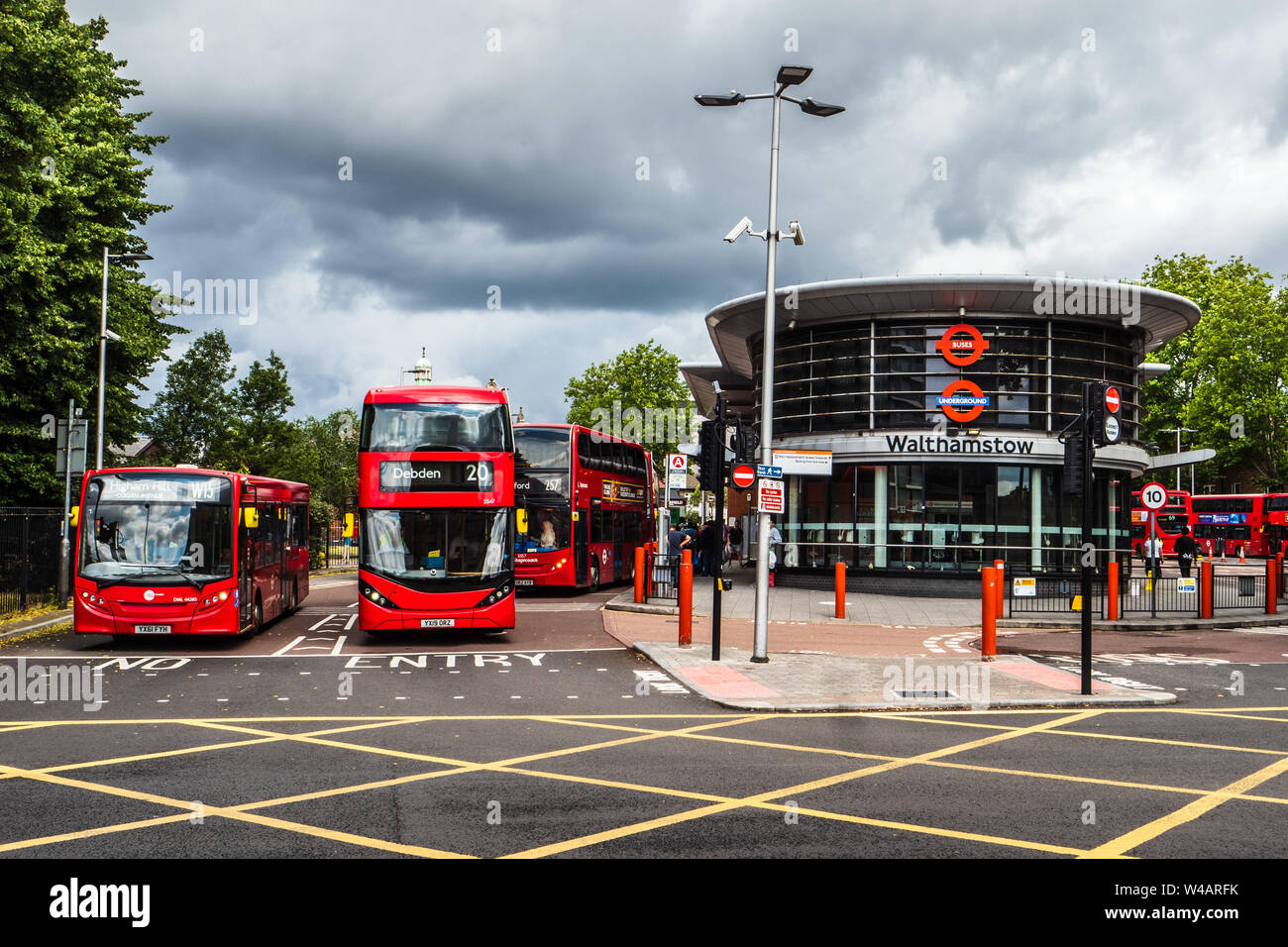 Walthamstow Bus Station London - Opened in 2005 it is the 3rd busiest ...