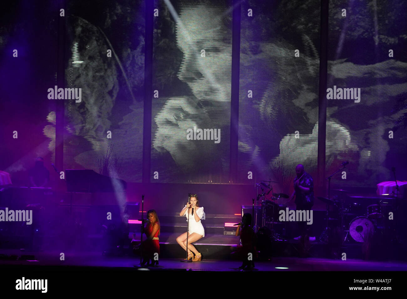 Suffolk, UK. Sunday, 21 July, 2019. Lana del Rey at the 2019 Latitude ...