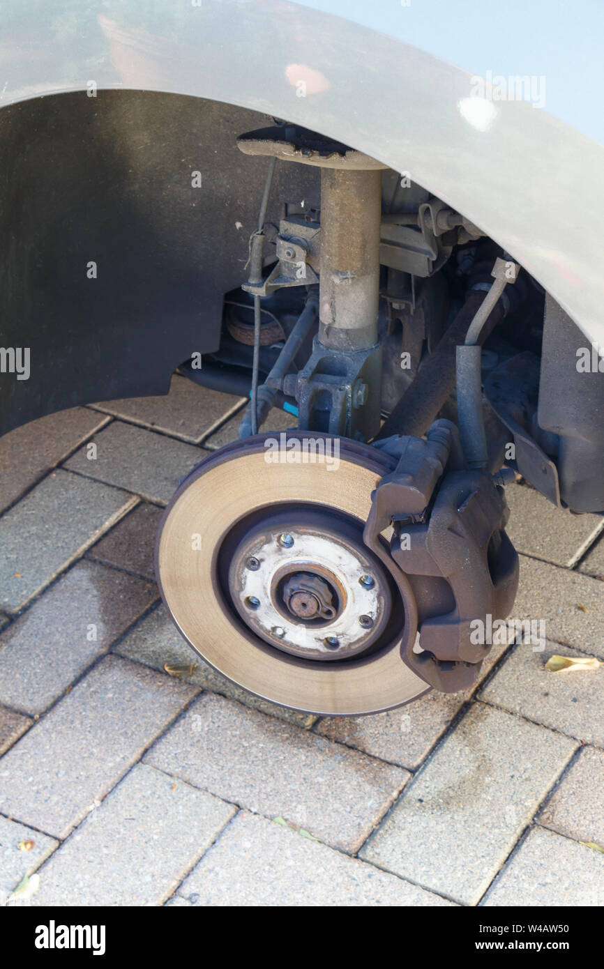 Car under repair hi-res stock photography and images - Alamy