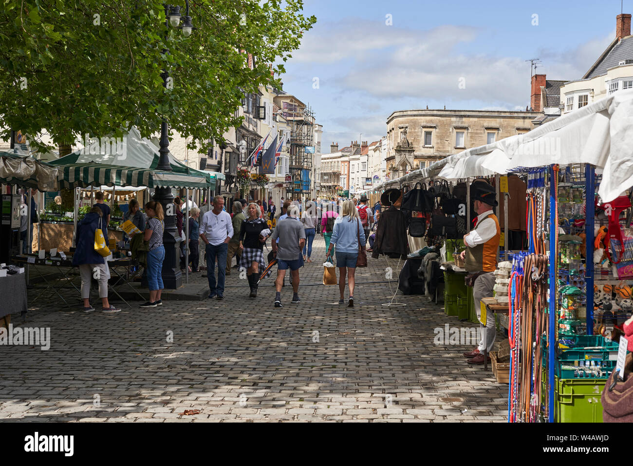 Saturday market cathedral square hi-res stock photography and images ...
