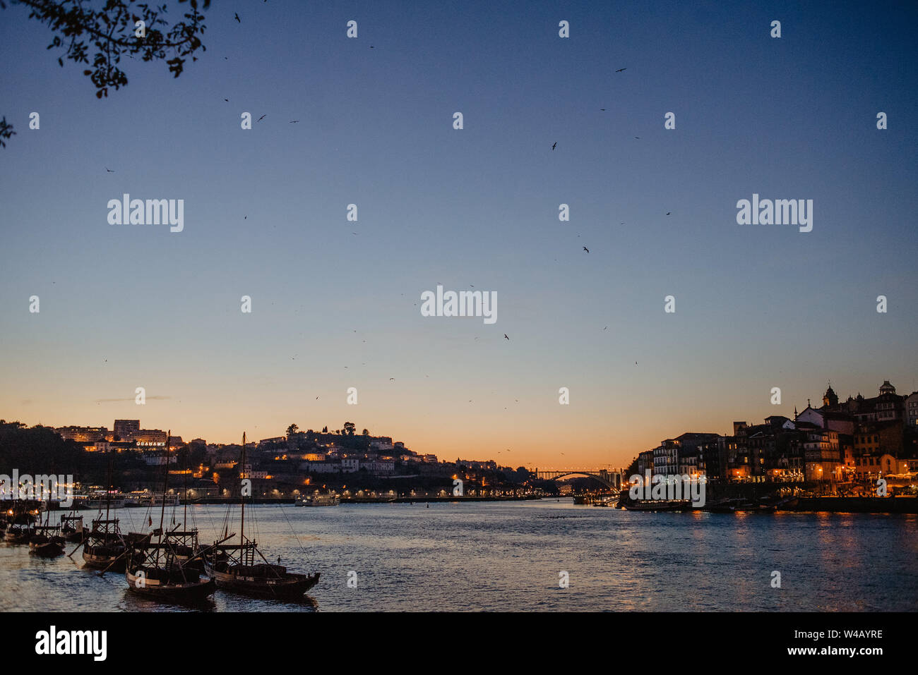 Rio douro sunset hi-res stock photography and images - Alamy