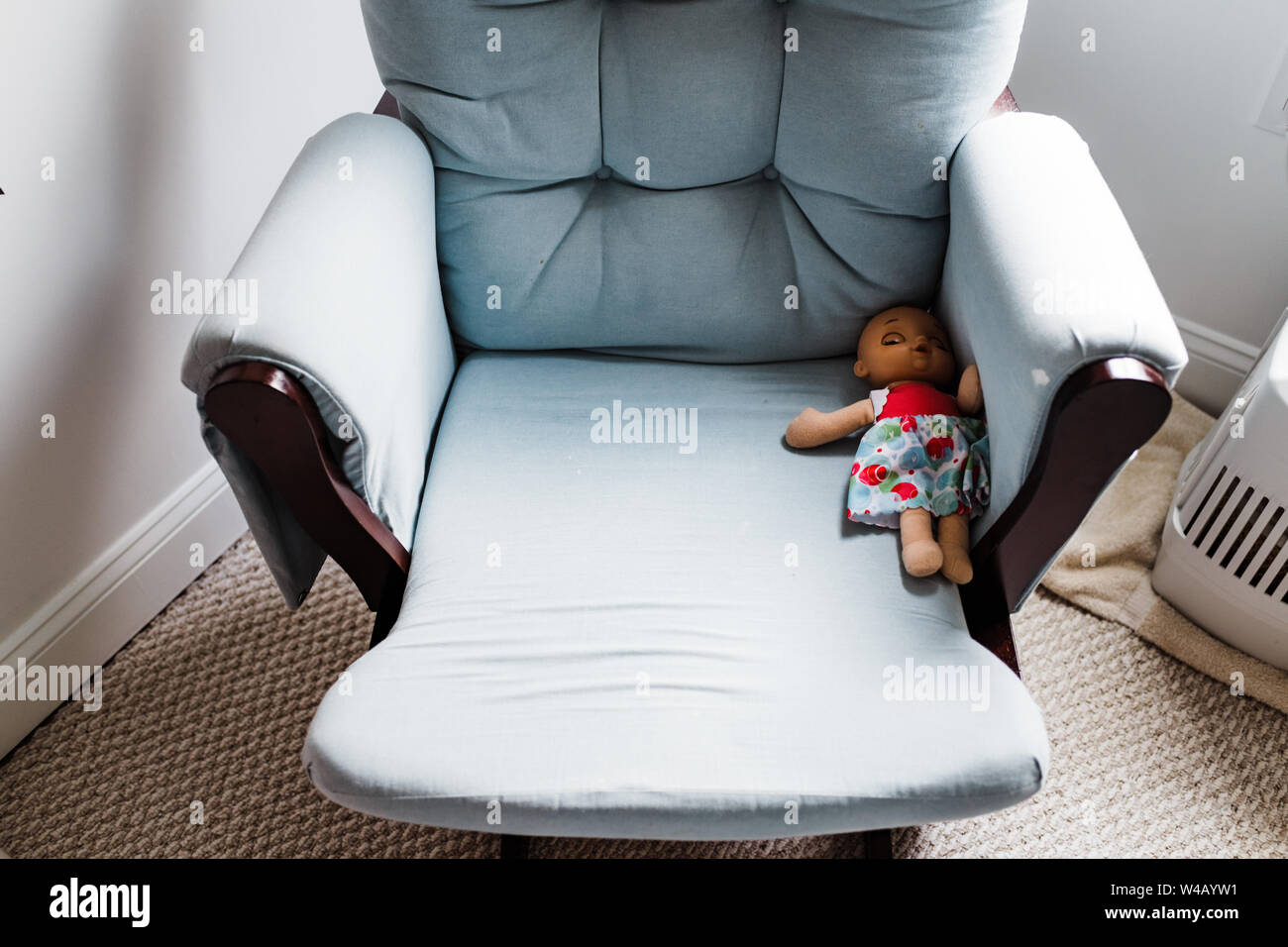 Child behind chair hi-res stock photography and images - Alamy