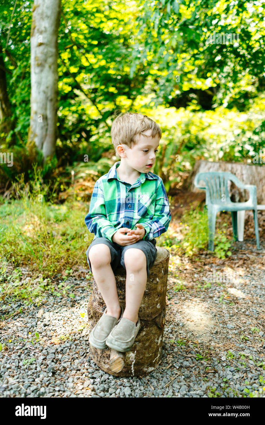 Children activity outside hi-res stock photography and images - Alamy
