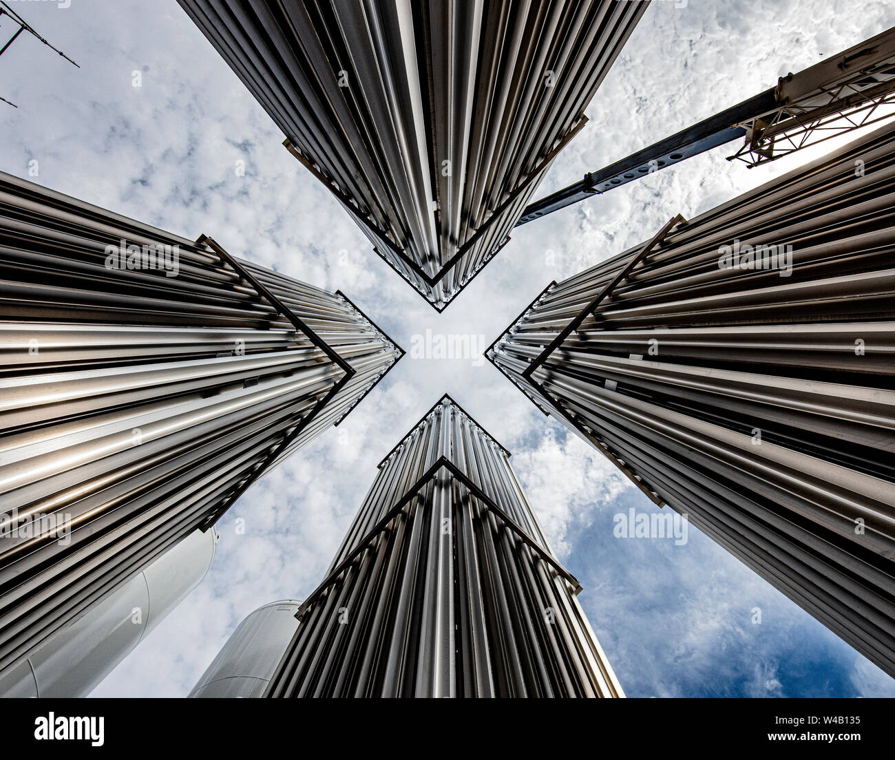 Installation of new unit in a refinery Stock Photo - Alamy