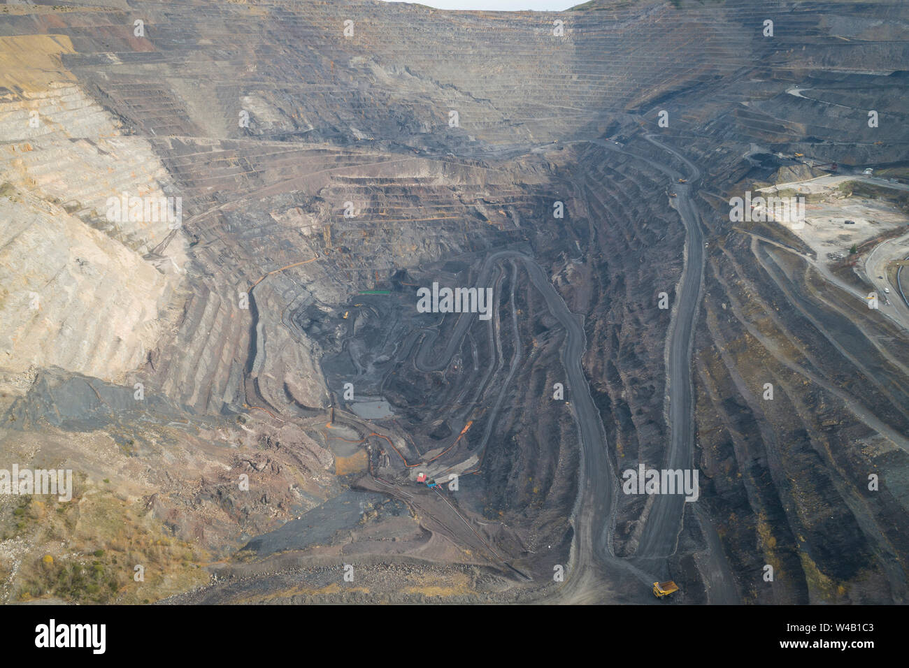 Open pit coal mine hi-res stock photography and images - Alamy