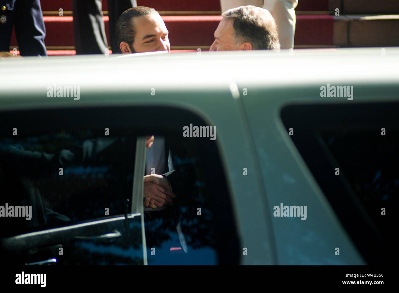 L shake hi-res stock photography and images - Alamy