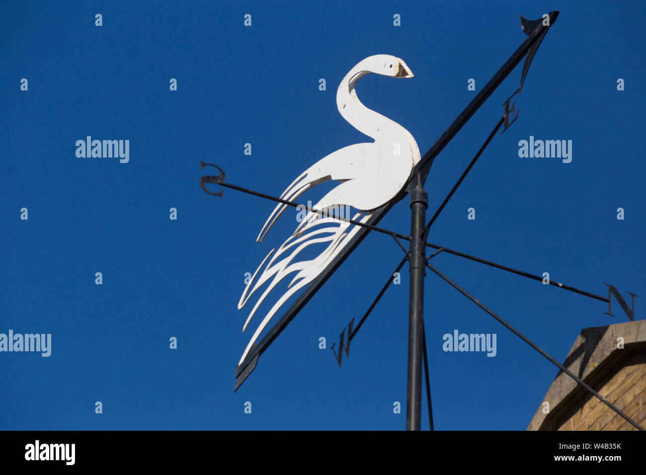 Wind vane bird hi-res stock photography and images - Alamy