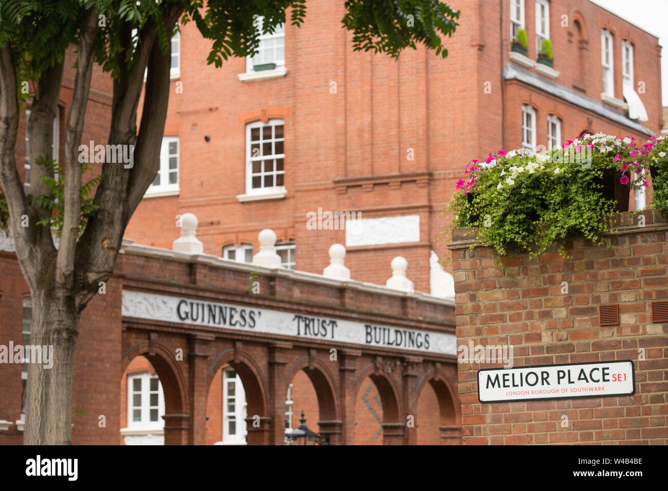 Guinness brick building hi-res stock photography and images - Alamy
