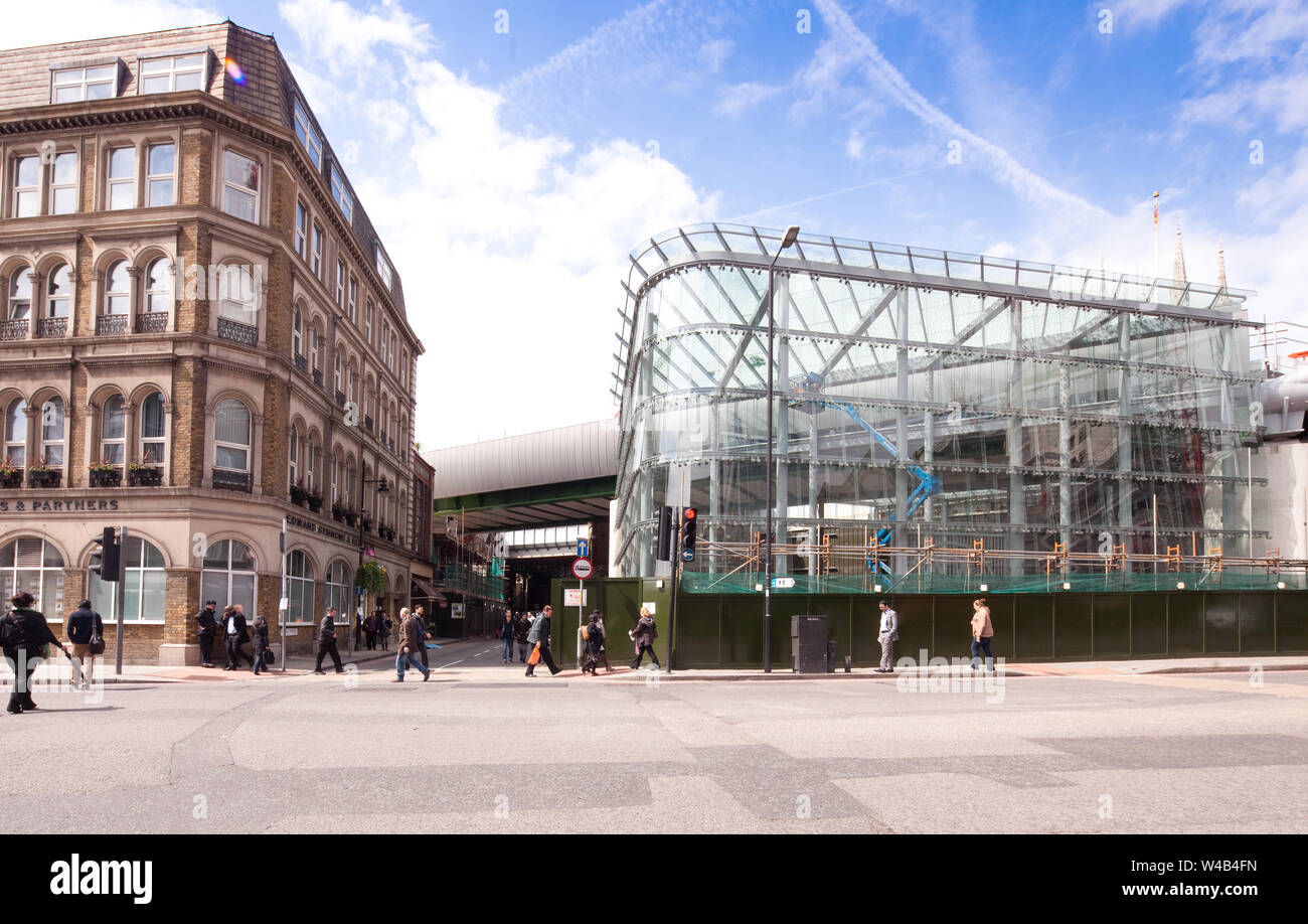 Bridge street borough hall hi-res stock photography and images - Alamy