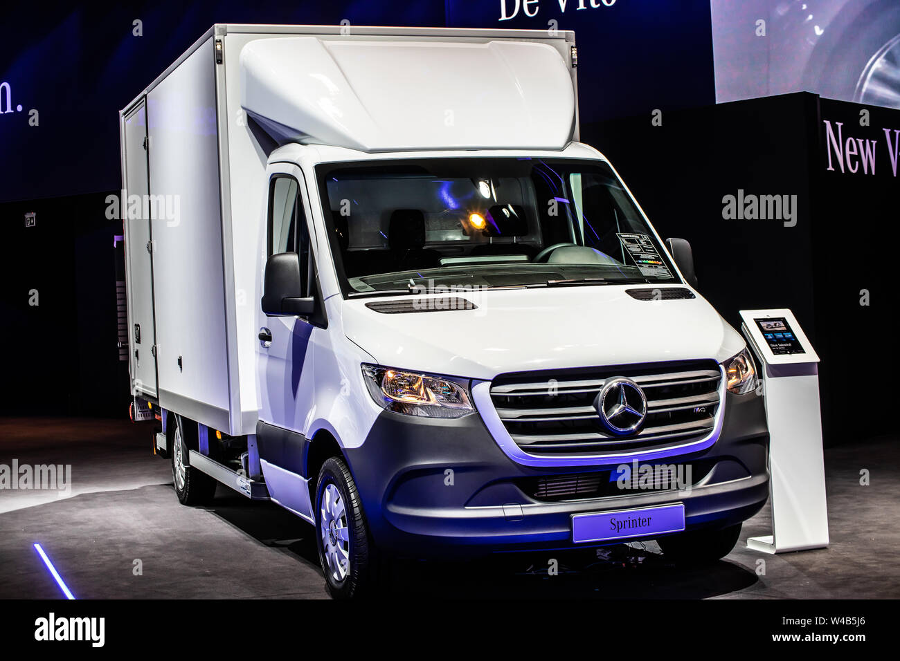 Brussels, Jan 2019 Mercedes Sprinter, Brussels Motor Show, Mercedes ...