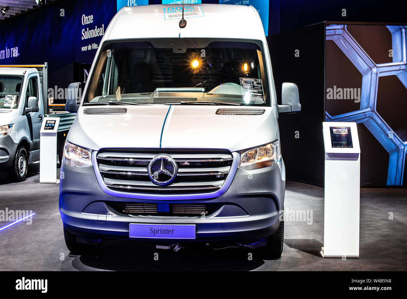 Sprinter Chassis High Resolution Stock Photography and Images - Alamy