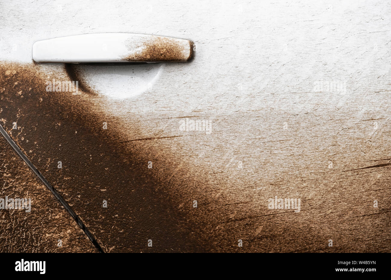 Extremely dirty car after off road driving 4x4 hi-res stock photography ...