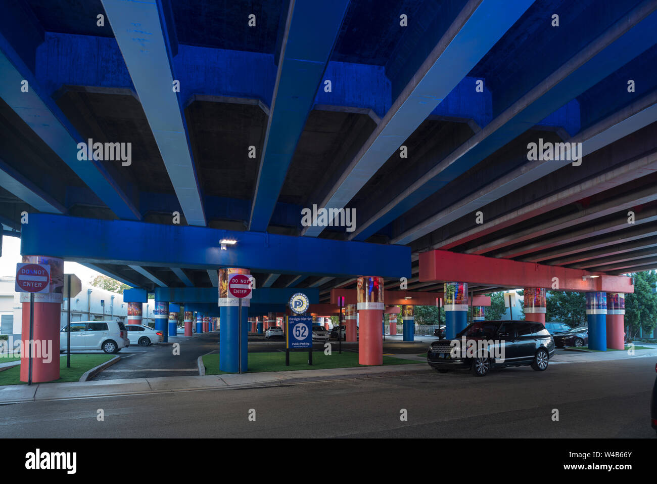 LOT 52 PARKING GARAGE (© DI BARI ASSOCS MIAMI PARKING AUTHORITY 2018 ...