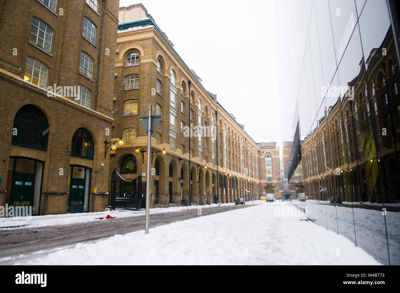 Battle Bridge Lane Stock Photo - Alamy